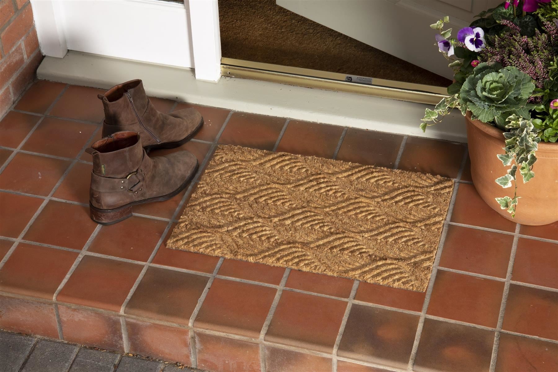 Pride of Place Astley Embossed 40x60cm Ogee Coir Mat – Esselle Retail ...